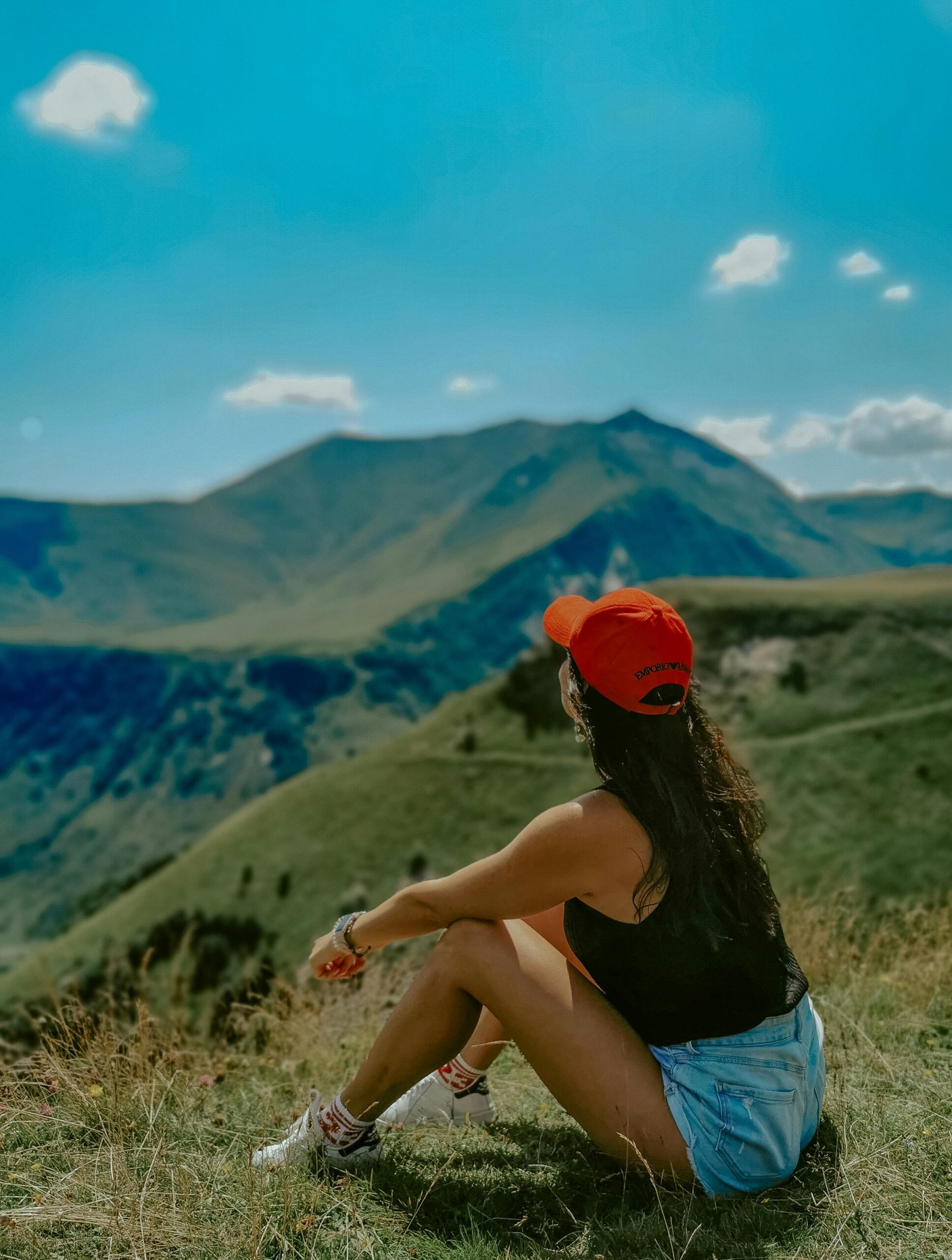 Packing Safety Tech for Solo Female Travelers: Essential Gadgets to ...